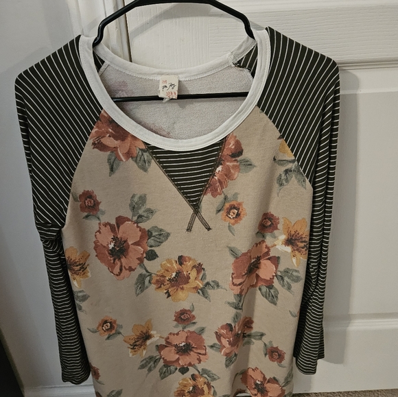7th Ray | Tops | 7th Ray Top L | Poshmark